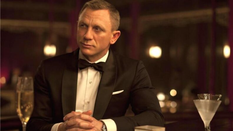 All James Bond Actors in Order: Complete 007 Cast List